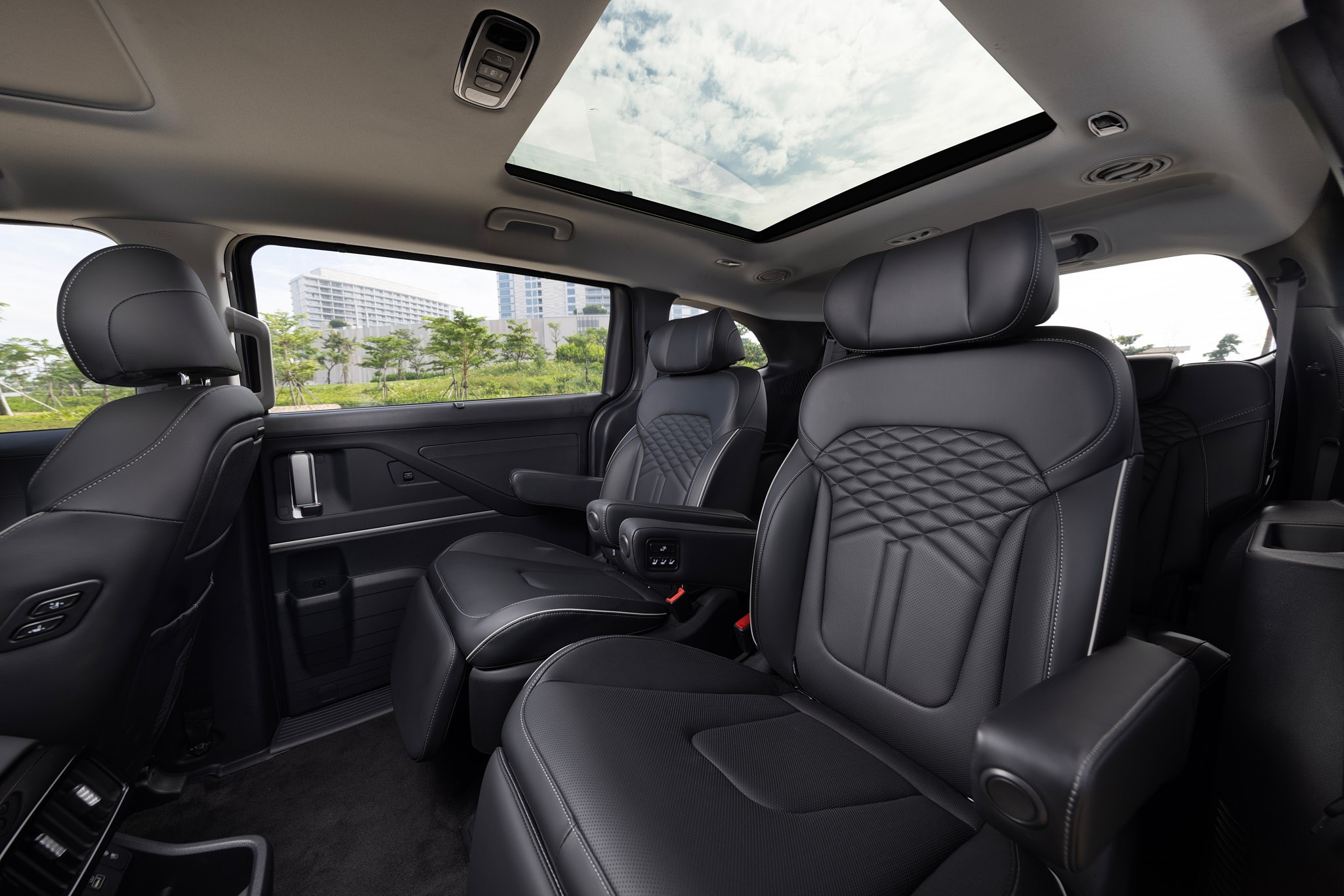 HYUNDAI CUSTIN RA MẮT TẠI VIỆT NAM - Hyundai Sông Hàn